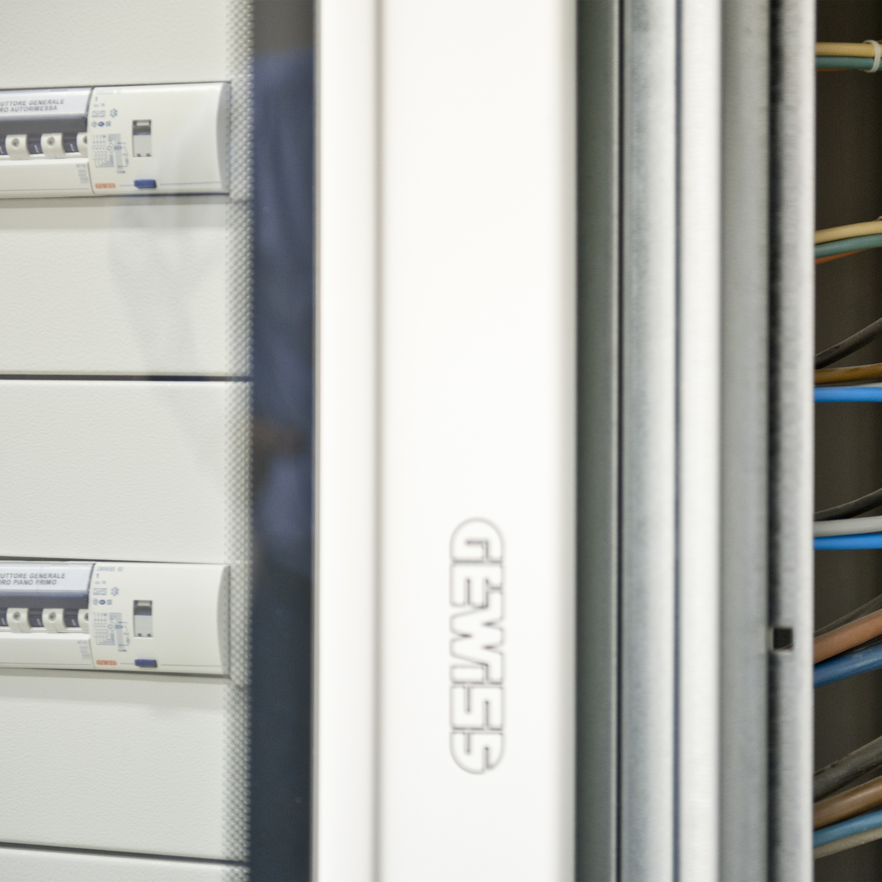 BUSBAR Range Distribution systems for distribution boards | Gewiss