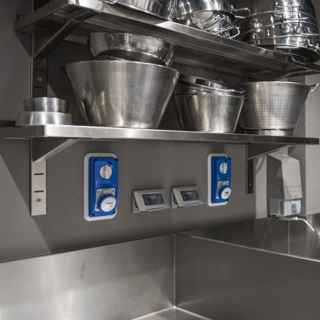 IB Range Interlocked socket-outlets IEC 309 standard | Gewiss