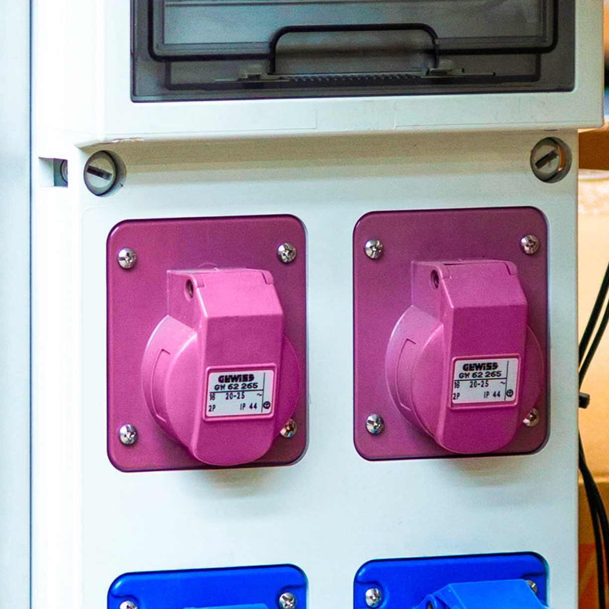 IEC 309 BTS Range Extra-low voltage plugs and socket-outlets IEC 309 standard | Gewiss